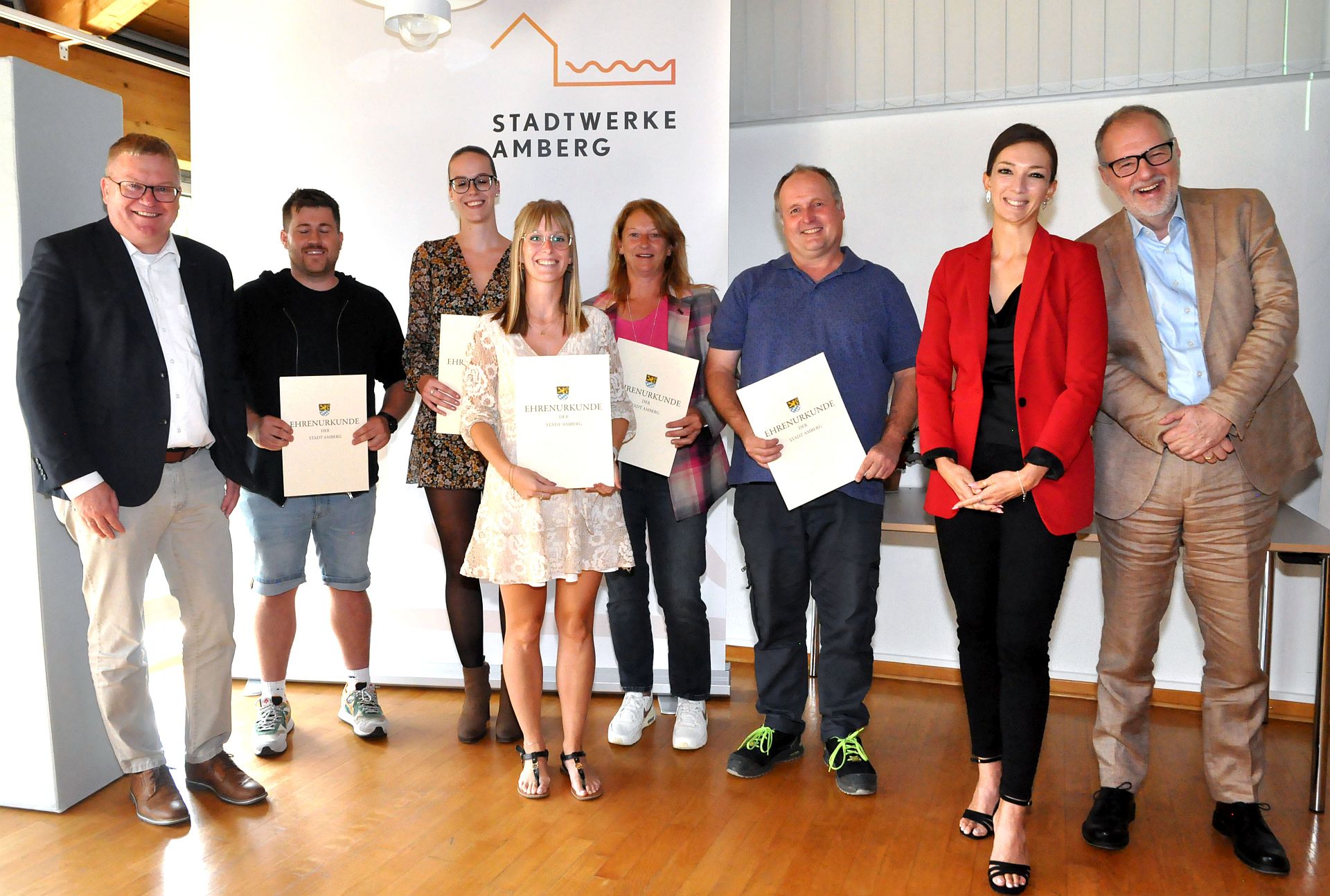 16 Mitarbeiter*innen der Stadtwerke Amberg feiern Ihr Dienstjubiläum ...